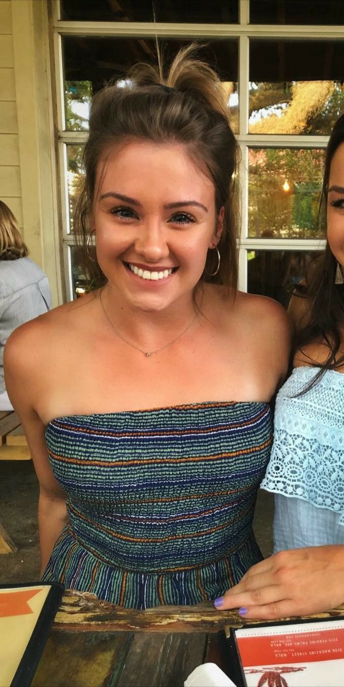 9 Hot Sexy Ruby Harrold Bikini Pics