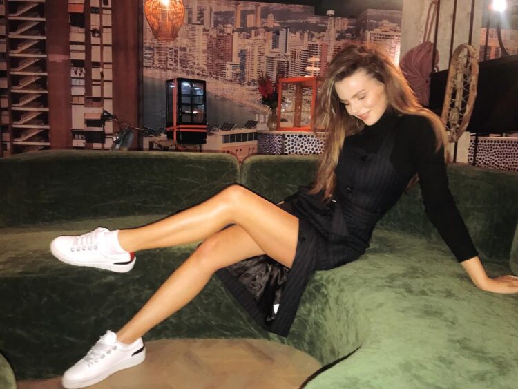 10 Hot Sexy Ruby O'Leary Bikini Pics