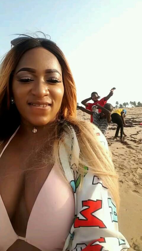 9 Hot Sexy Rukky Sanda Bikini Pics