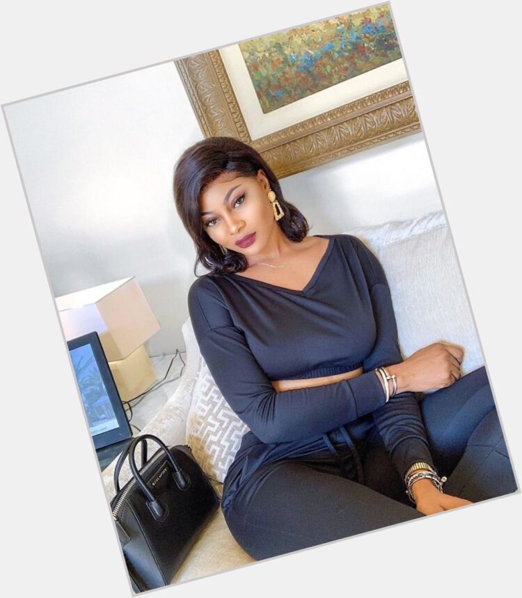 5 Hot Sexy Ruth Jennifer Ondo Mouchita Bikini Pics