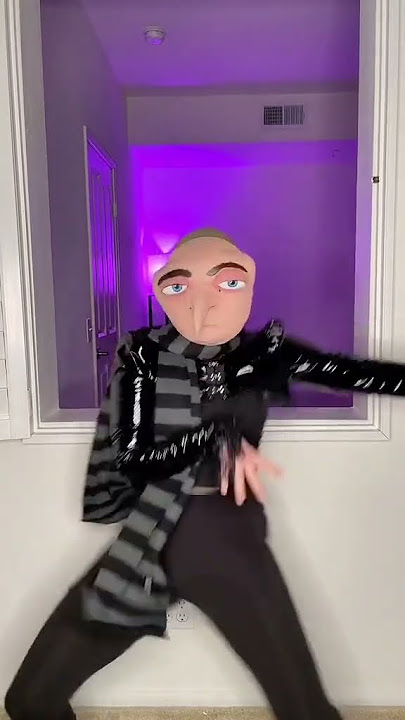 5 Hot Sexy Sabrina Mae Bikini Pics