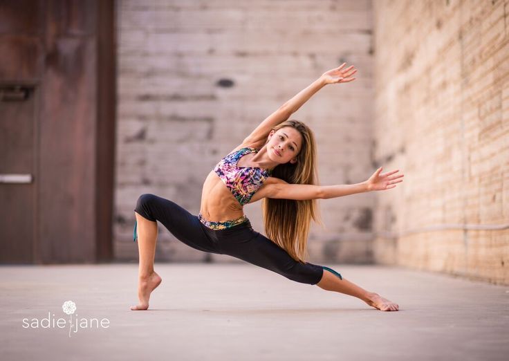 6 Hot Sexy Sadie Jane Sabin Bikini Pics