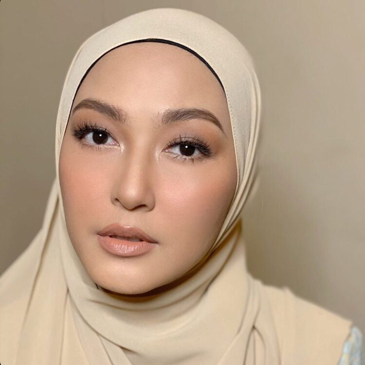 New Hot Sexy Saidatul Amin Bikini Pics