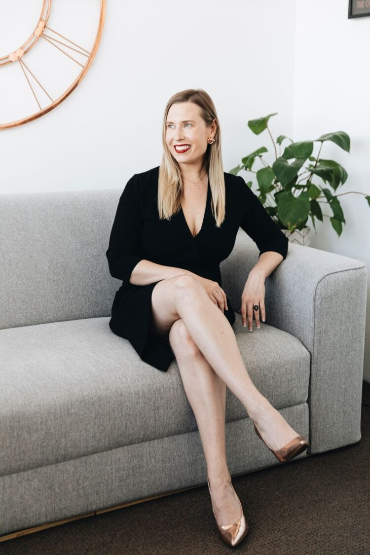 6 Hot Sexy Sally Prosser Bikini Pics