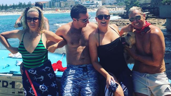 10 Hot Sexy Samantha Armytage Bikini Pics