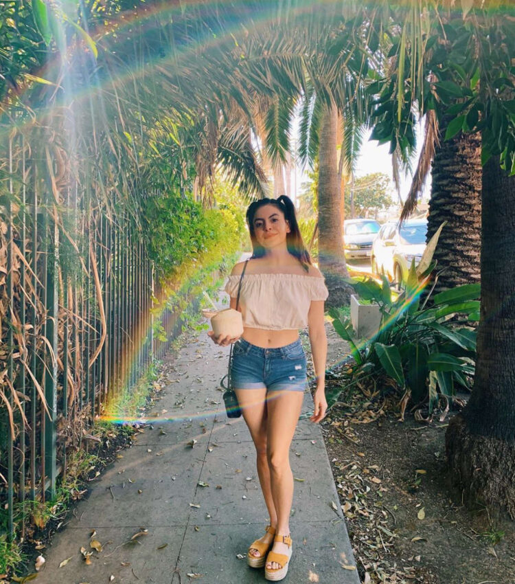 7 Hot Sexy Sandy Valles Bikini Pics