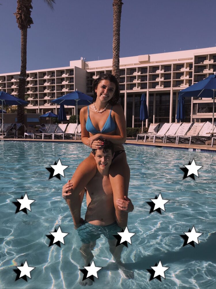 6 Hot Sexy Sara Joy Bikini Pics