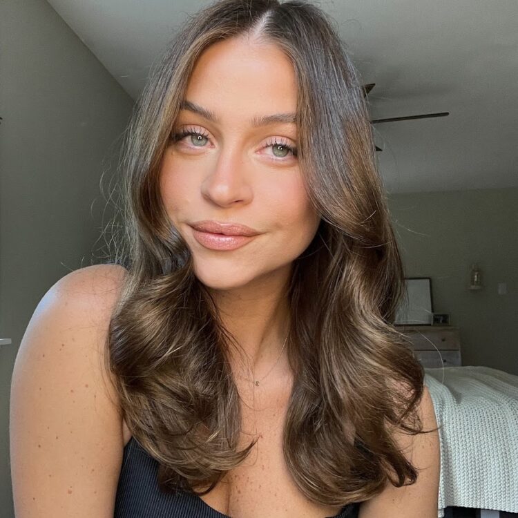 7 Hot Sexy Sarah Lapierre Bikini Pics