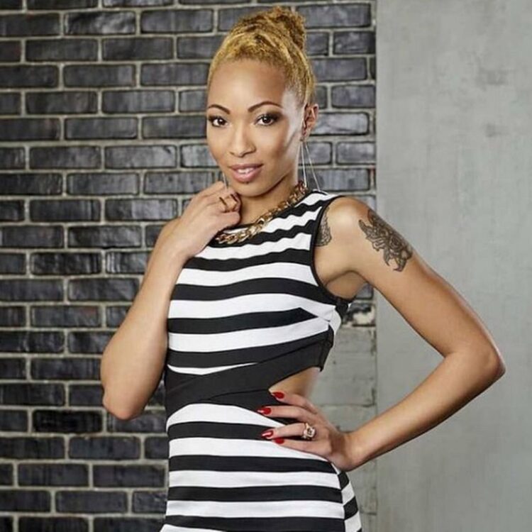 9 Hot Sexy Sayyora Badalbaeva Bikini Pics