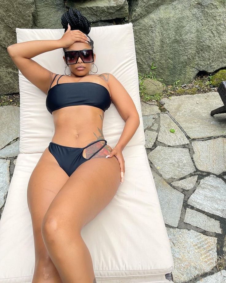 9 Hot Sexy Selamawit Shiferaw Bikini Pics