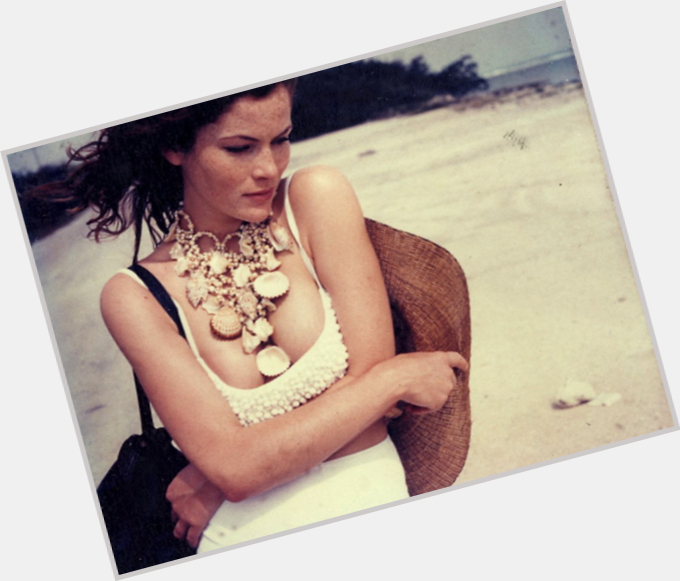 9 Hot Sexy Selina Giles Bikini Pics