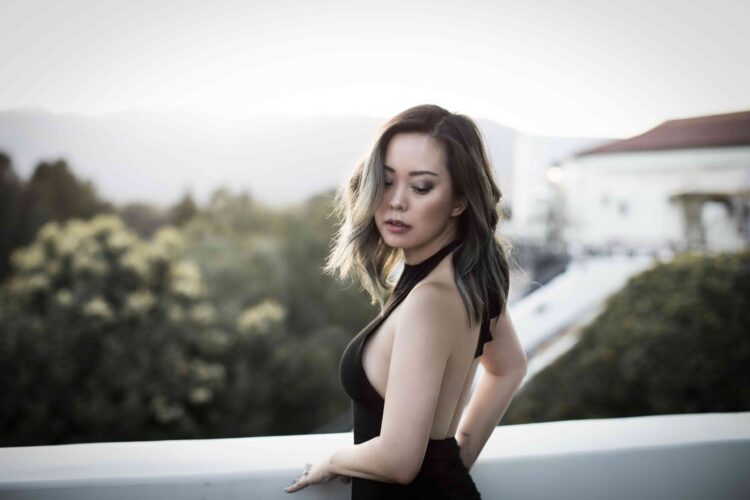 9 Hot Sexy Serein Wu Bikini Pics