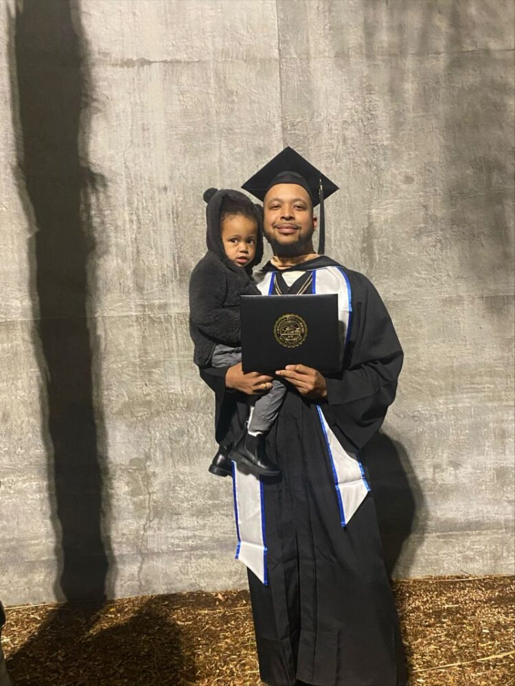 4 Hot Sexy Shanda Shepherd Bikini Pics