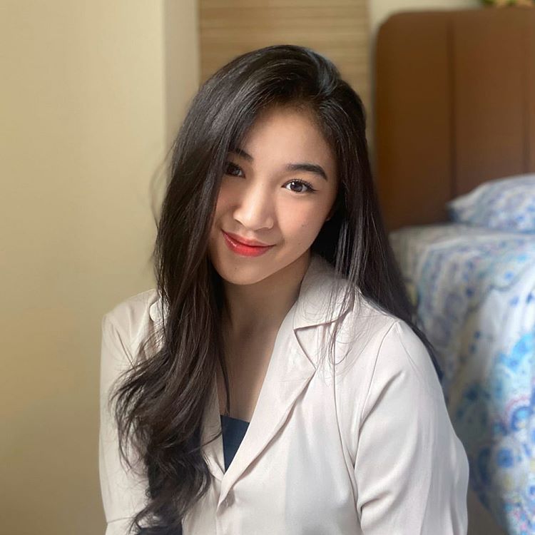 6 Hot Sexy Shani Indira Natio Bikini Pics