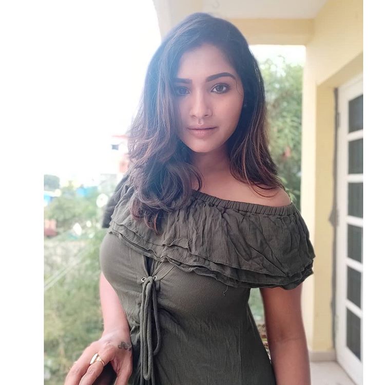 9 Hot Sexy Sharanya Turadi Bikini Pics