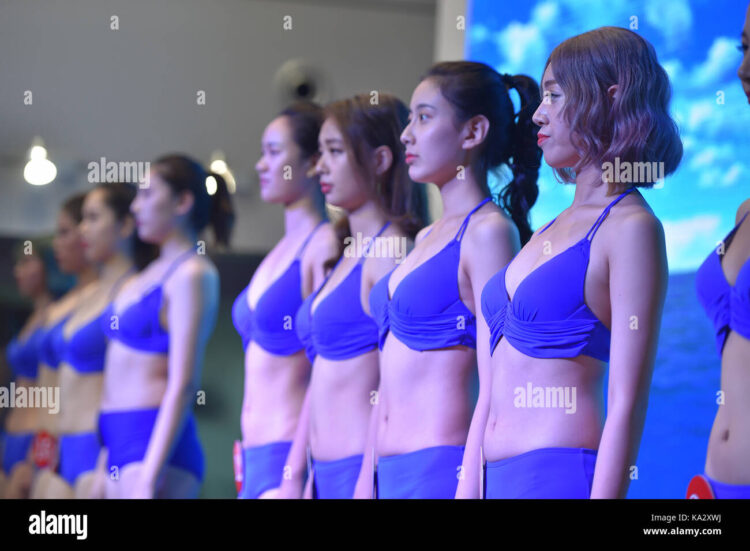 9 Hot Sexy Shen Yang Bikini Pics