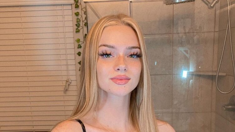 10 Hot Sexy Sheyenne Shea Bikini Pics