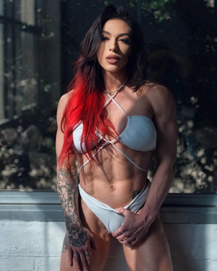 7 Hot Sexy Silvia Calderoni Bikini Pics