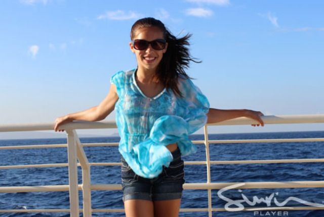 5 Hot Sexy Simrin Player Bikini Pics