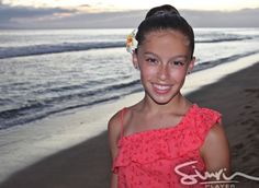 5 Hot Sexy Simrin Player Bikini Pics