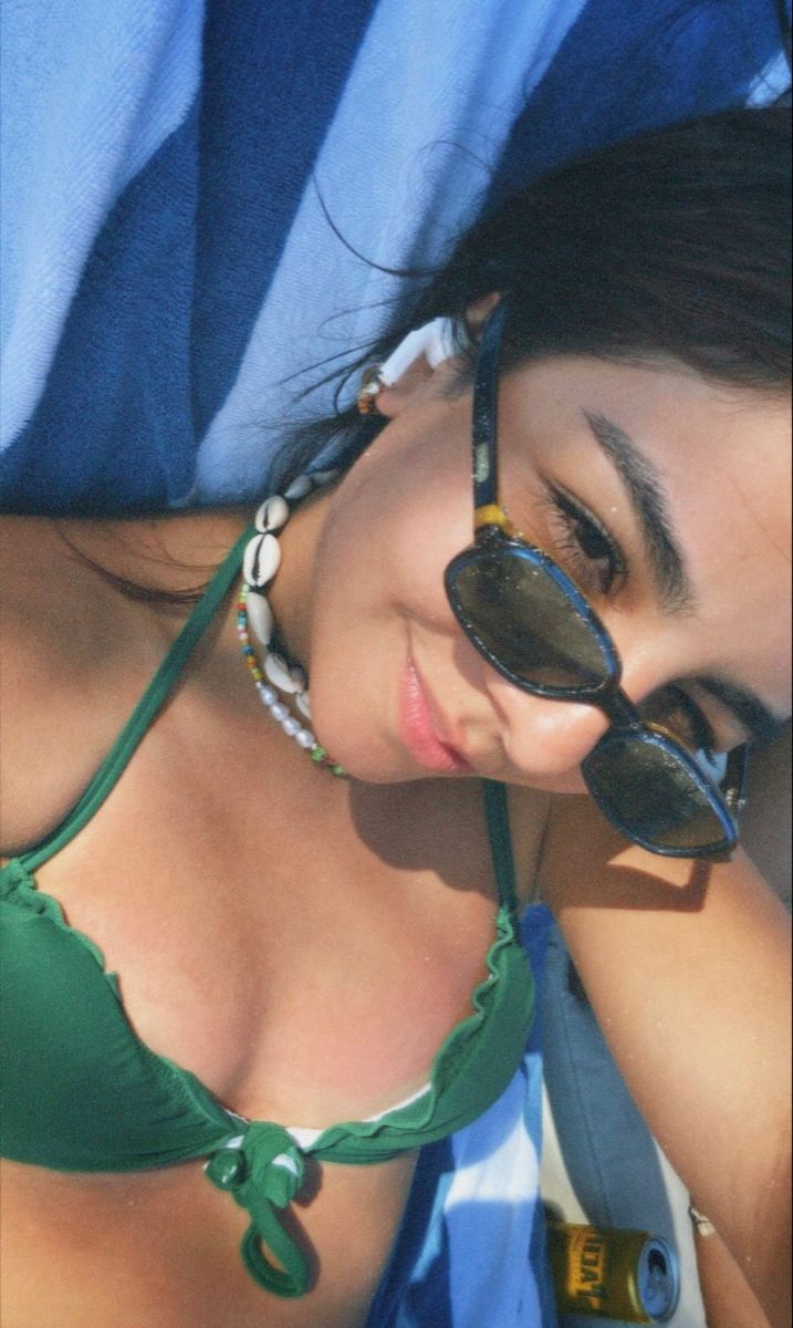 9 Hot Sexy Sofi Tirado Bikini Pics