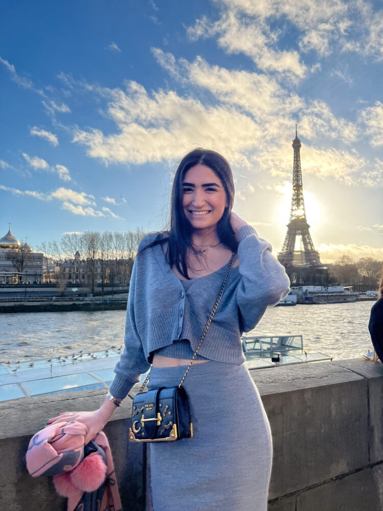 9 Hot Sexy Soksan Teng Bikini Pics