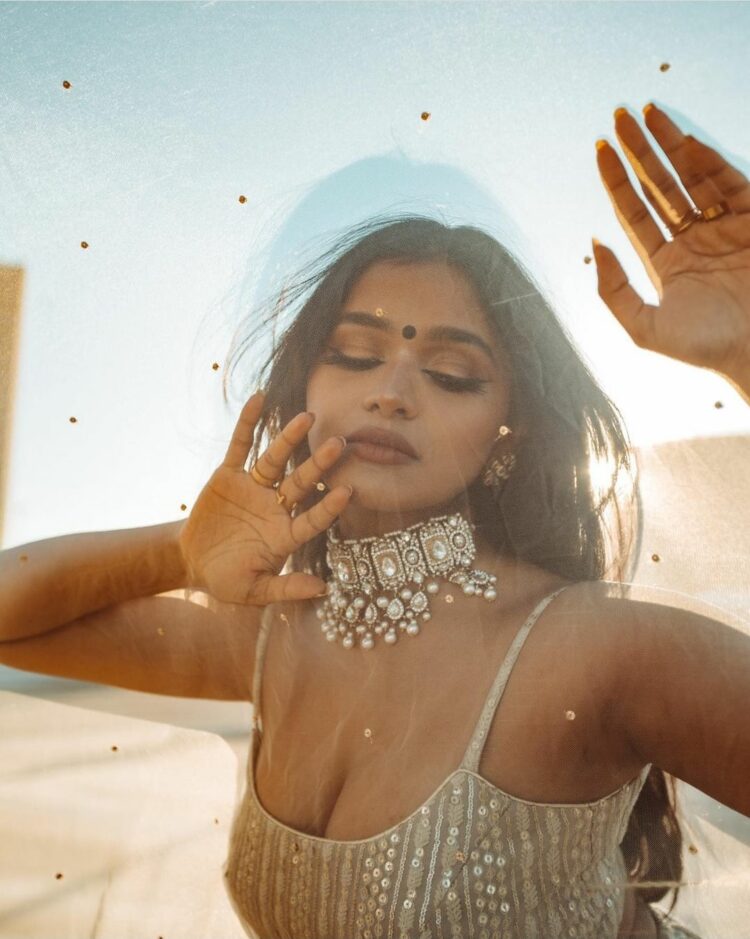 10 Hot Sexy Sruthi Jayadevan Bikini Pics