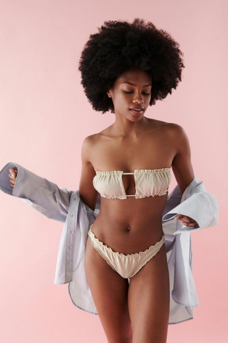 7 Hot Sexy Stina Bikini Pics