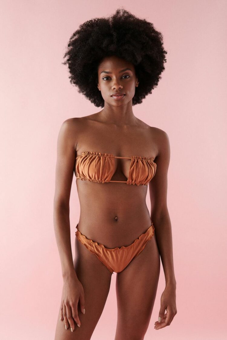 7 Hot Sexy Stina Bikini Pics