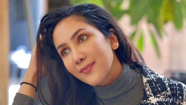 6 Hot Sexy Suhay Salim Bikini Pics