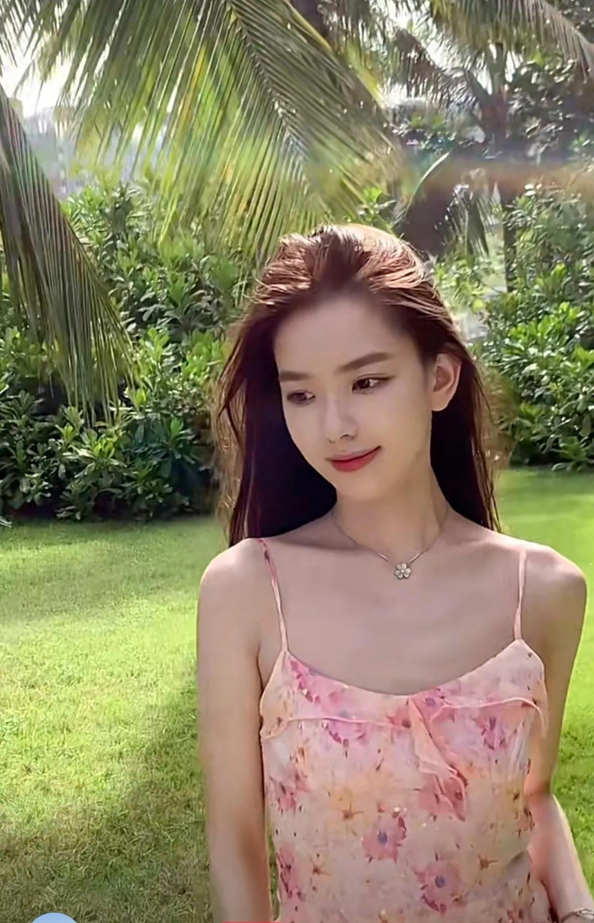 6 Hot Sexy Sun Yi Ning Bikini Pics