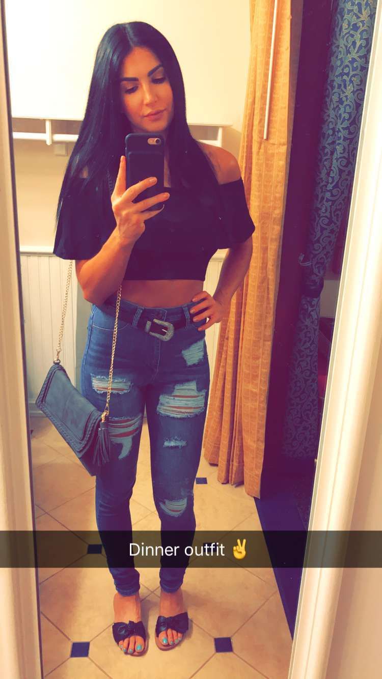 Billie Kay Feet