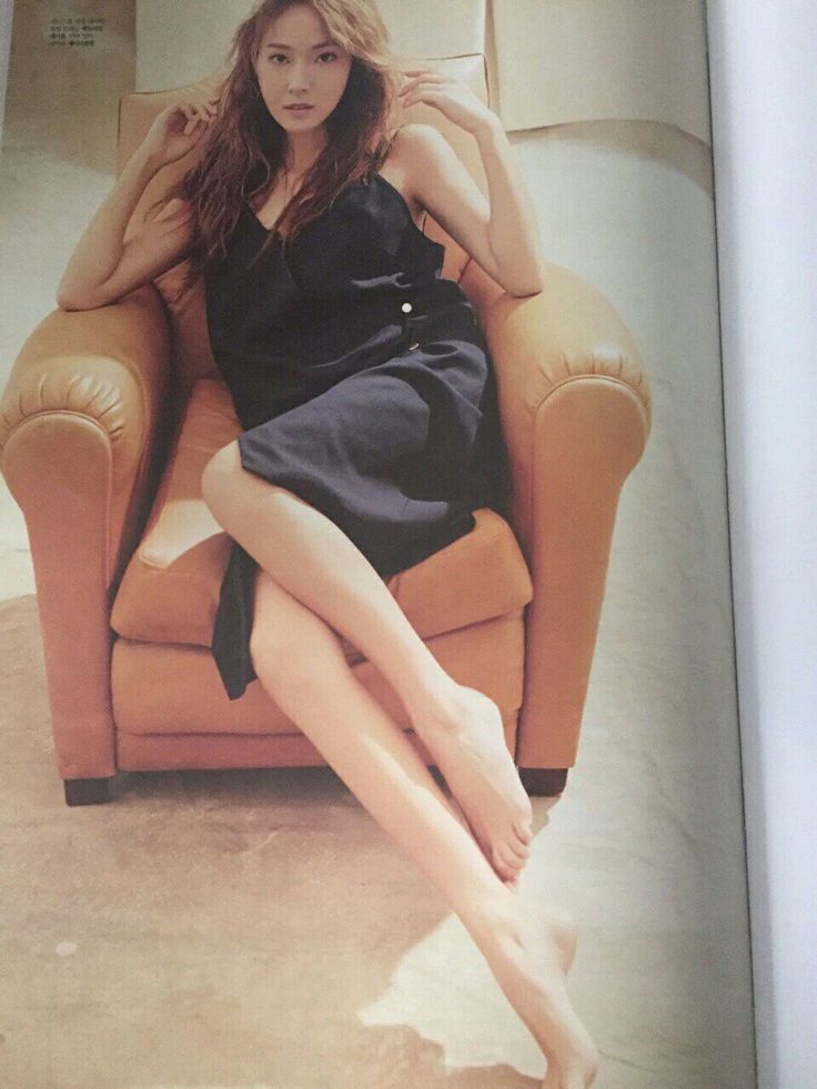BNT Jessica Feet