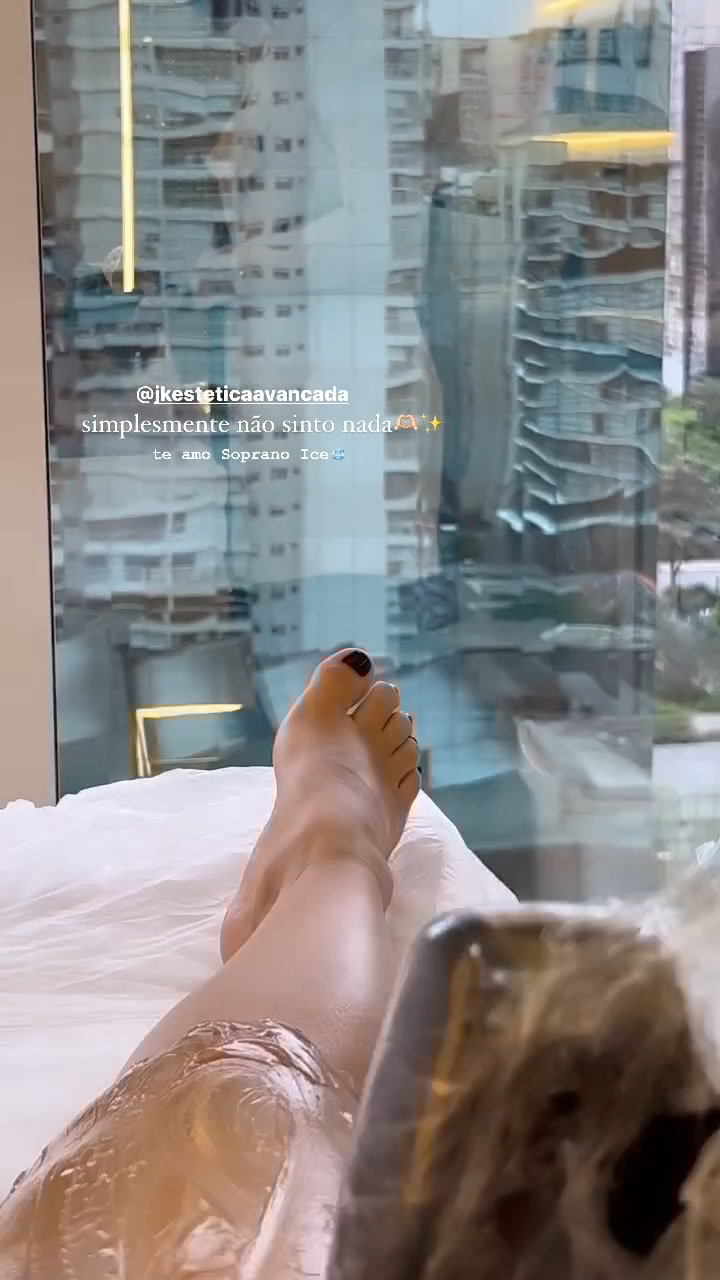 Carol Chamberlain Feet