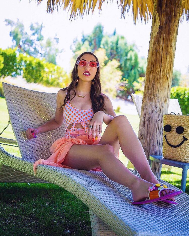 Caroline Vazzana Feet