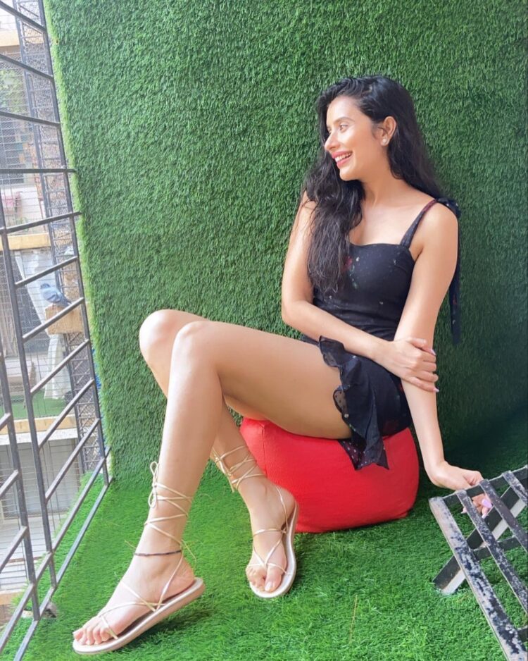 Charu Asopa Feet