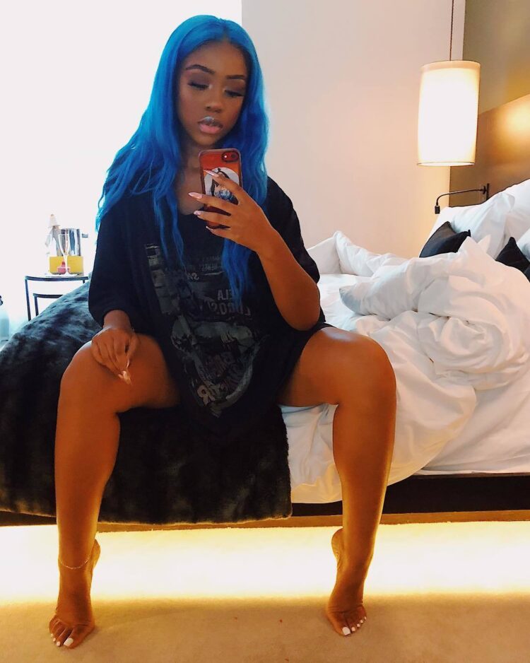 Chidera Eggerue Feet