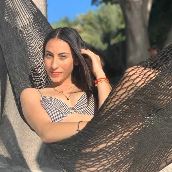 Daniela Estefania Feet