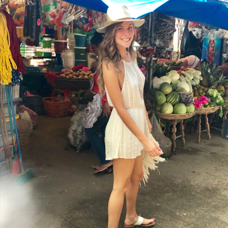 Daniela Torres Bonilla Feet