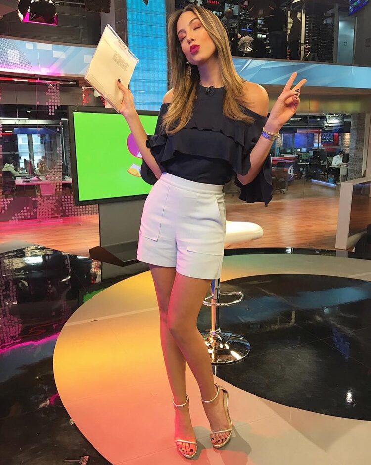 Daniela Vega Mendoza Feet