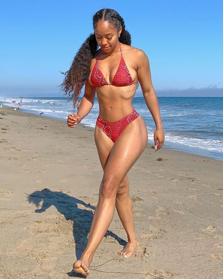 Danielle Champion Feet