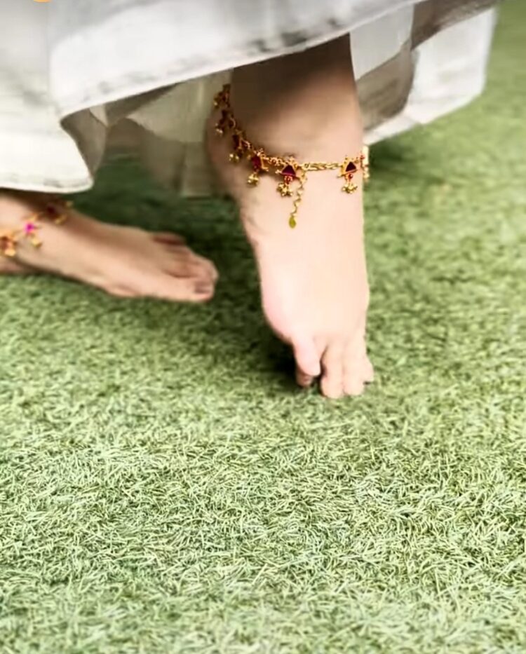 Diana Penty Feet