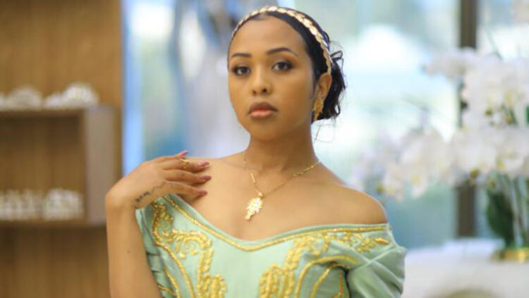 Ehite Bella asfaw Feet