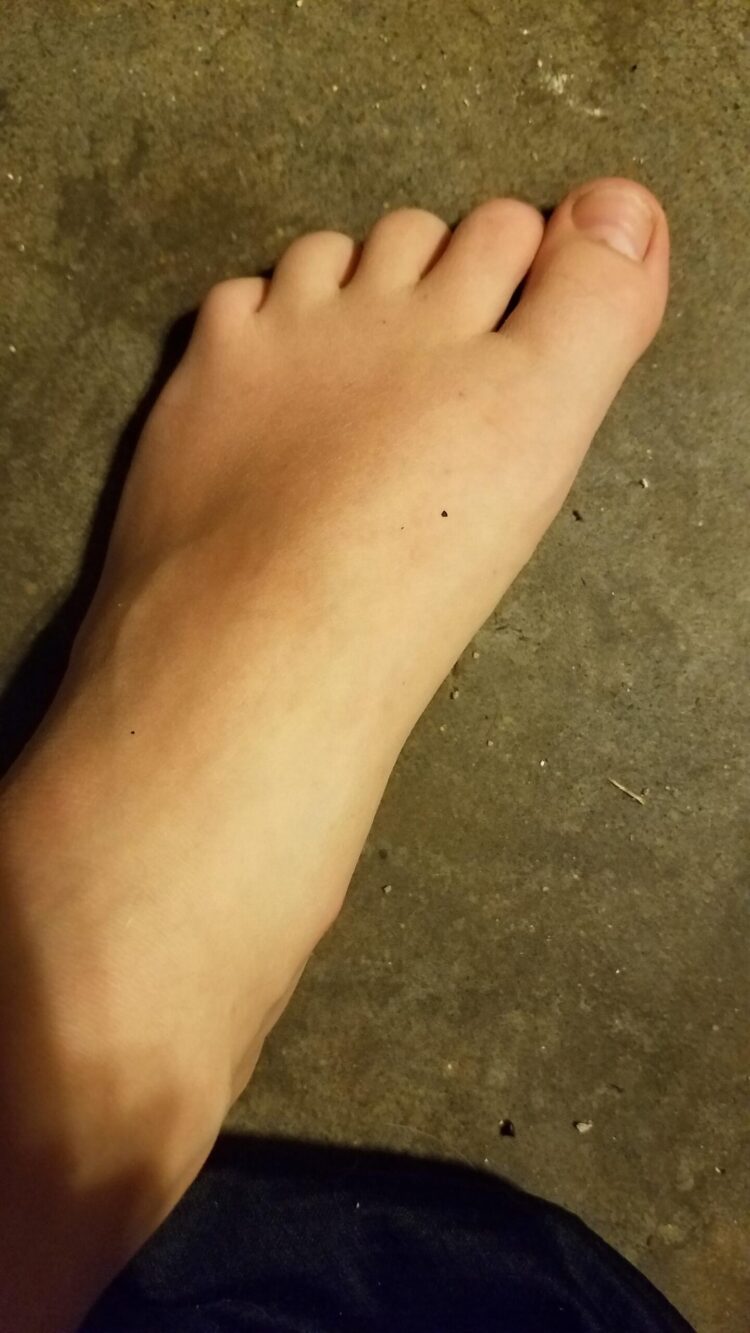 EMKAY Feet