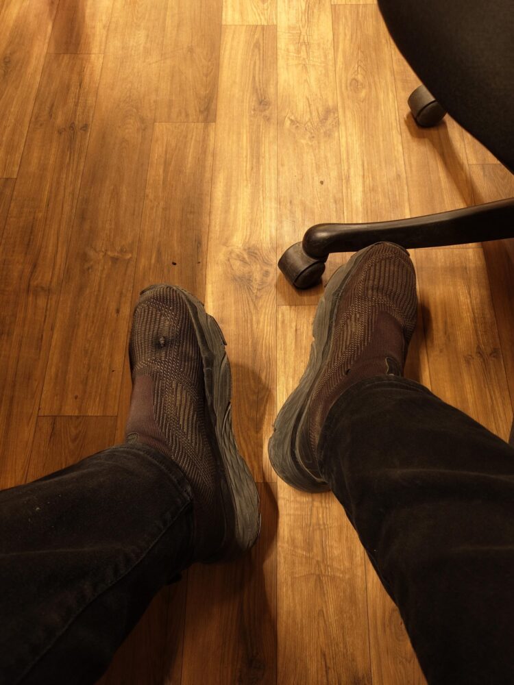 Hajar Brown Feet