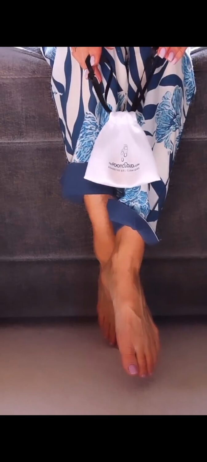 Janet Gunn Feet