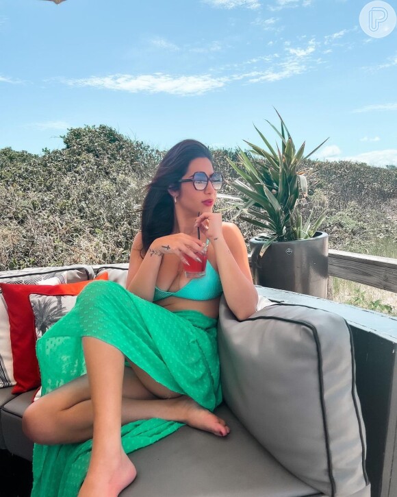 Jessica Beatriz Costa Feet