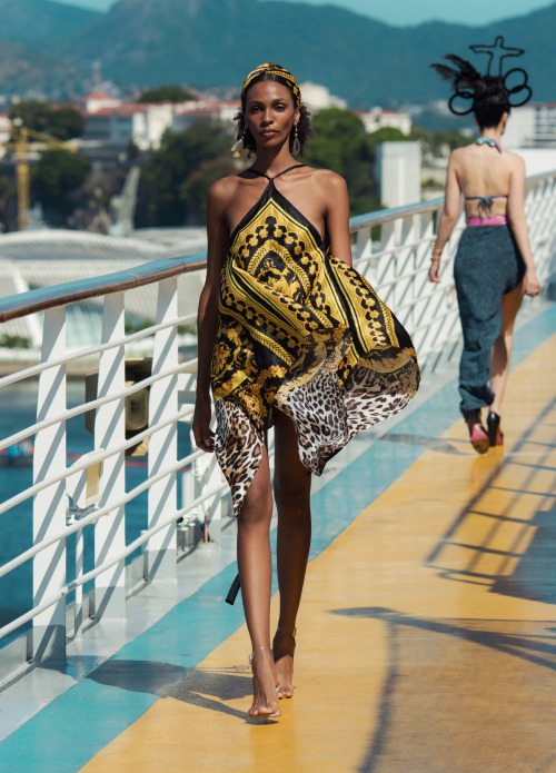 Jessica Minh Anh Feet