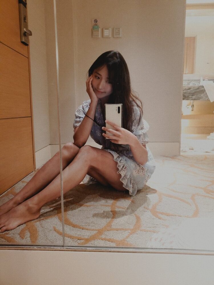 Jinnytty Feet