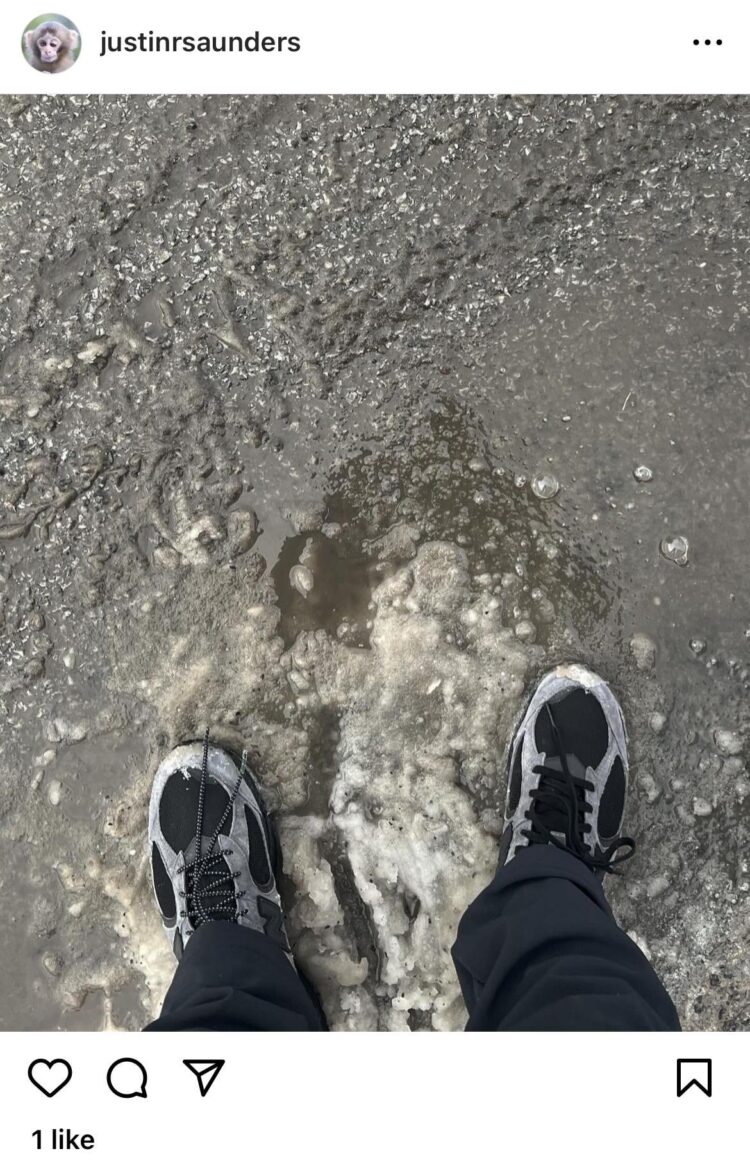 Justin R. Saunders Feet